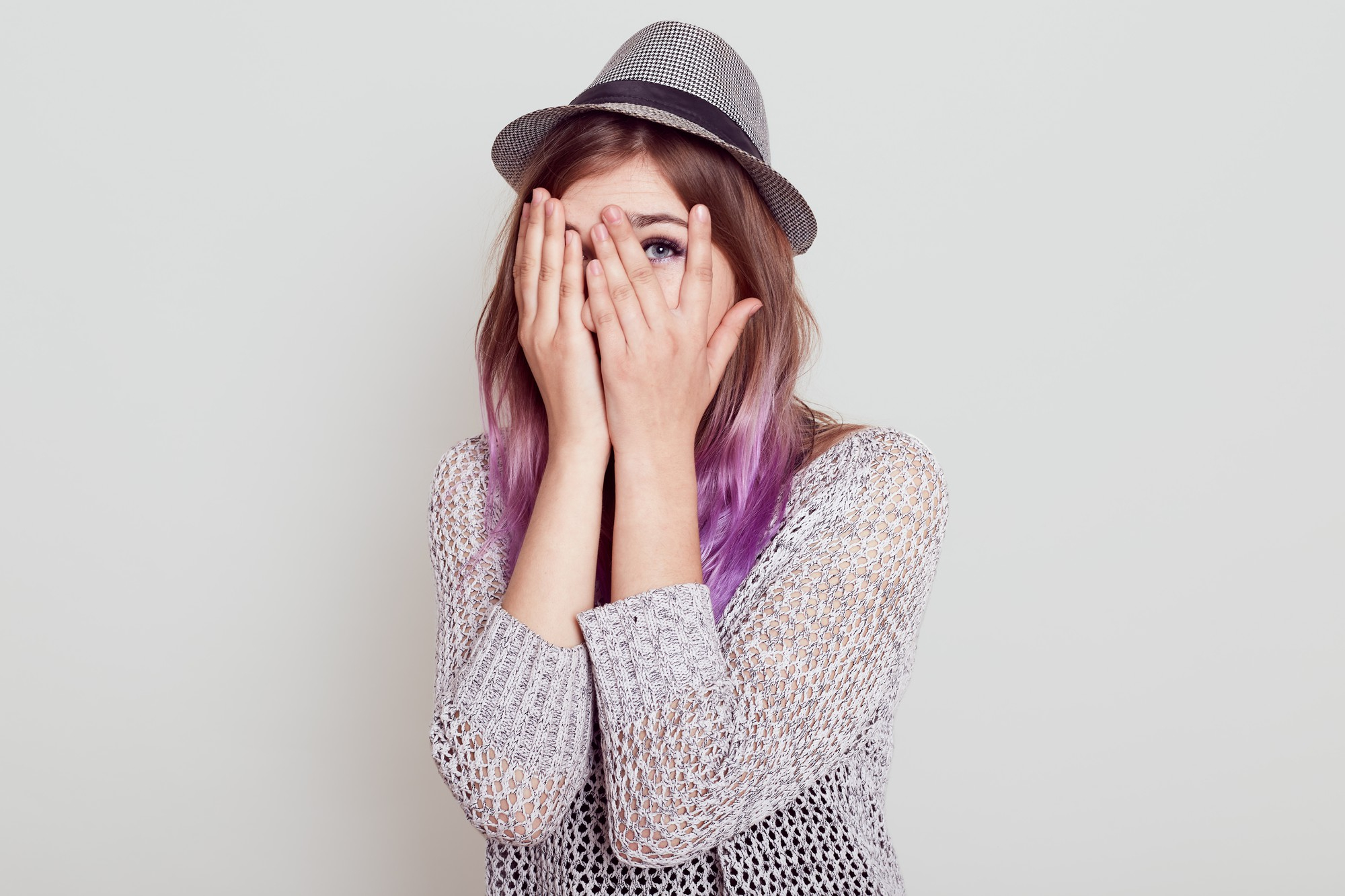 Définition de la paranoïa : Symptômes, causes et options de traitement ...