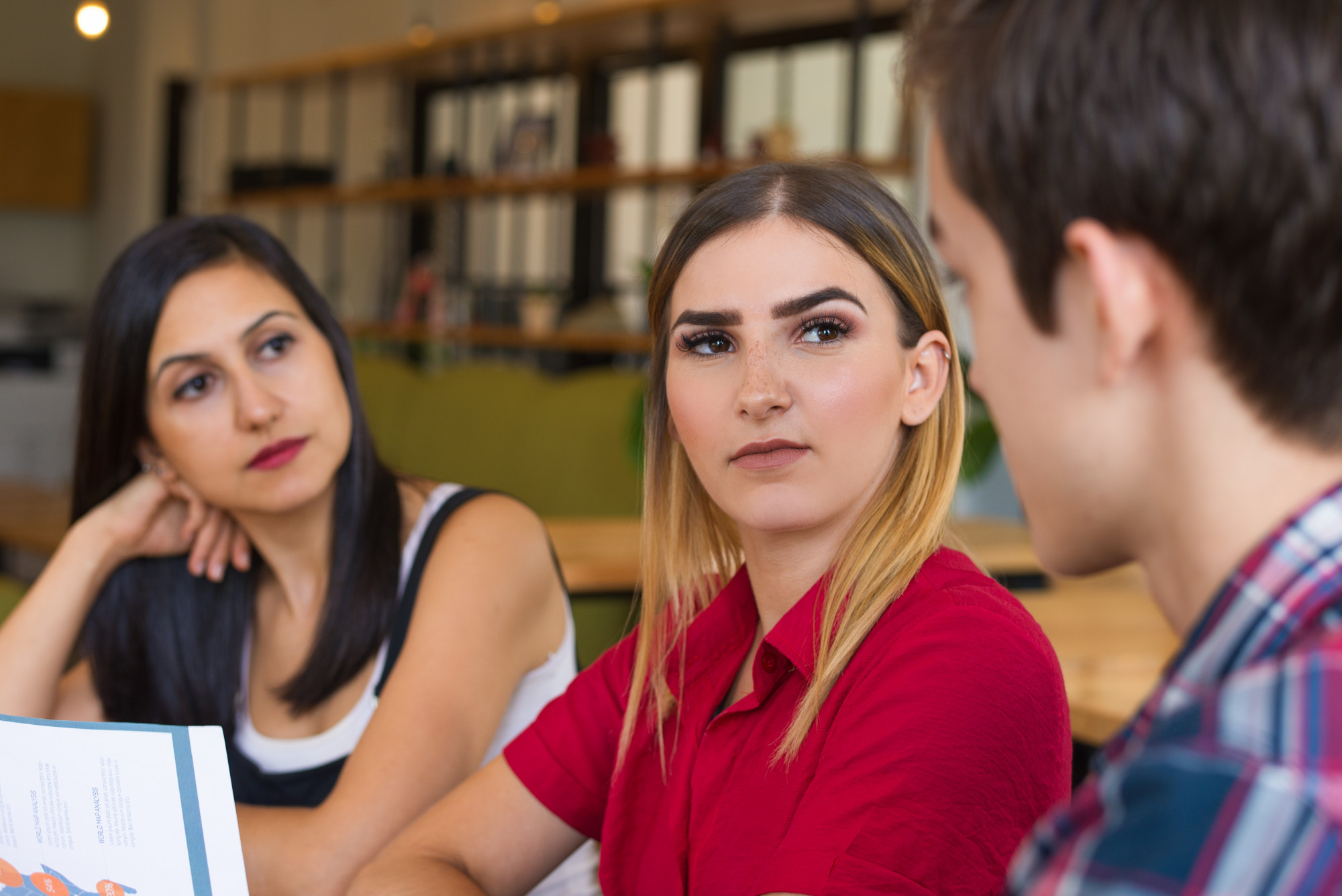 Quels sont les facteurs qui influencent nos décisions en groupe ? - Mon ...