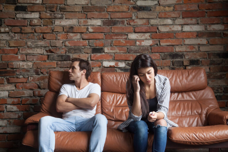 Peur d’être trompé, la suspicion permanente épuise le couple – Mon ...